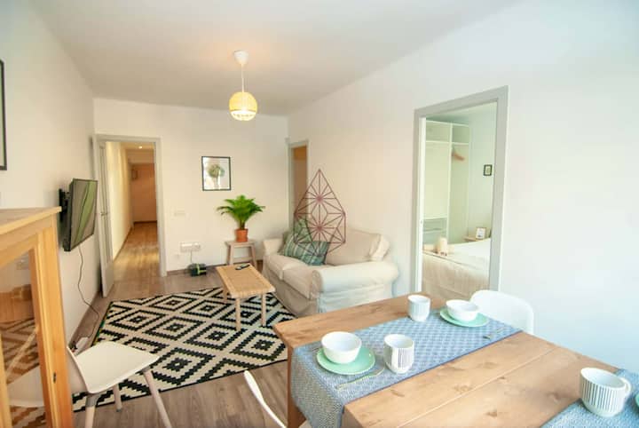 Central 3 Bedroom Apartment In L'hospitalet - Viladecans