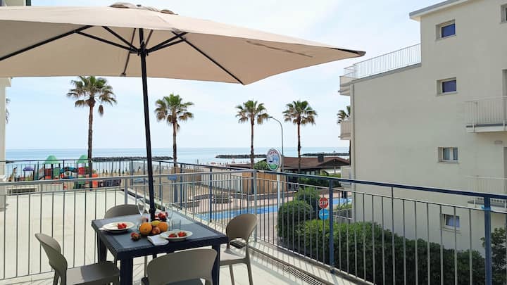 Appartamento Con Terrazza E Vista Mare - Porto San Giorgio