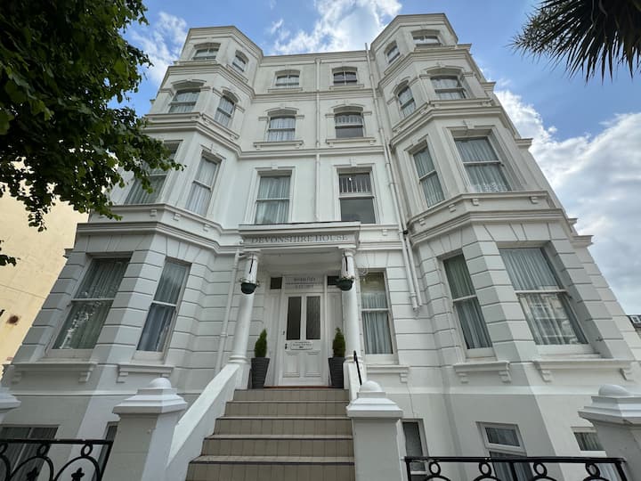 Studio Apartment - Eastbourne