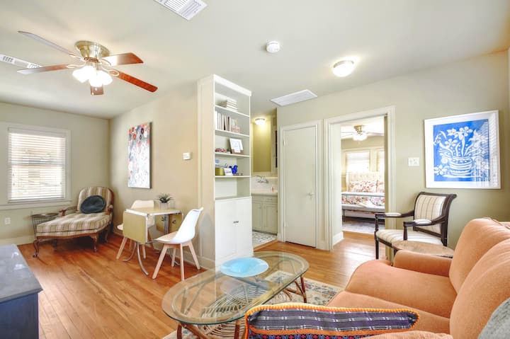 The Freeman Carriage House - Seguin, TX