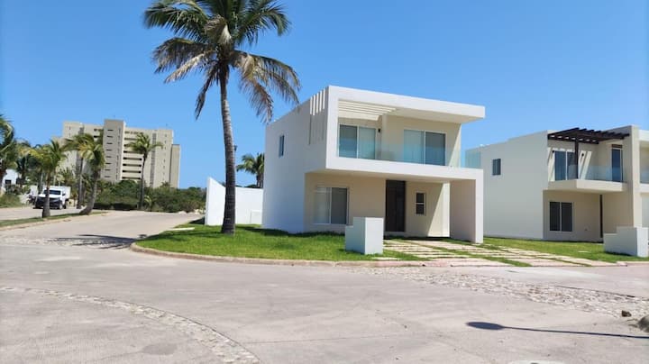 Velamar | Casa A Pasos Del Mar - Tampico