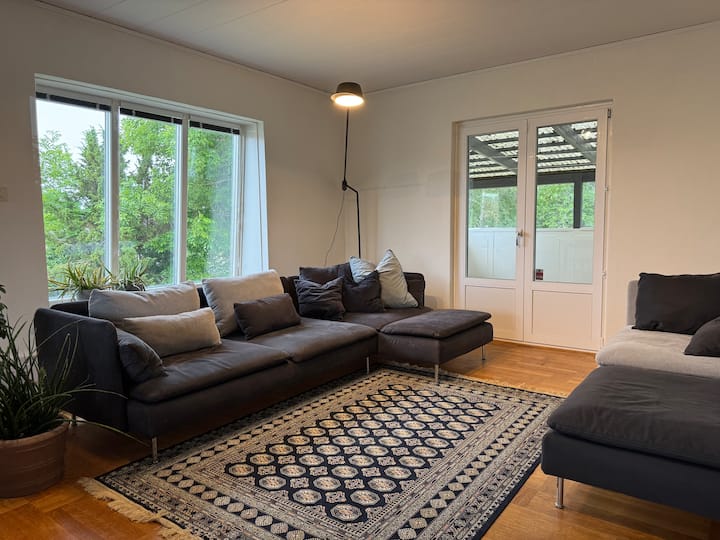 Zenour Villa - Bright & Cozy With Terrace - Åmål