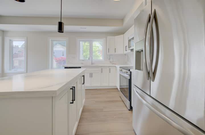 Unit 4 Stylish 1br Condo In Central Location - Kitchener