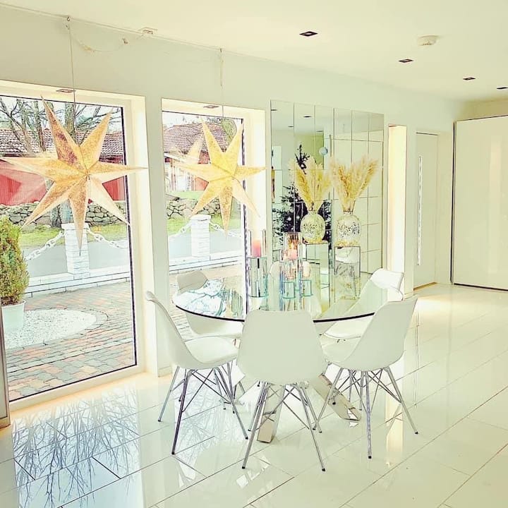 Rum Uthyres I Kalmars Sommarvilla - Kalmar