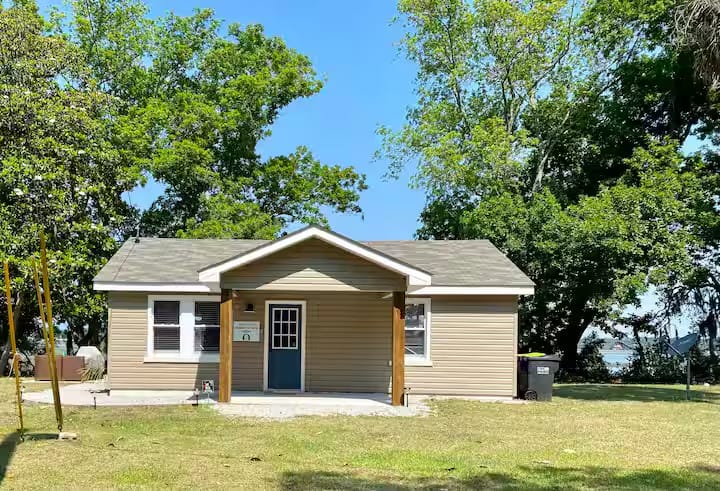Turning Tide Cottage | 10 Min To Parris Island! - Beaufort, SC
