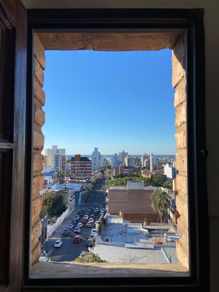 Cómodo Departamento Con Vistas Al Río Y La Ciudad - Paraná