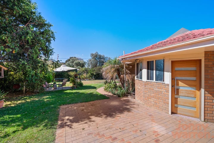 Cosy Granny Flat In Chifley - Canberra