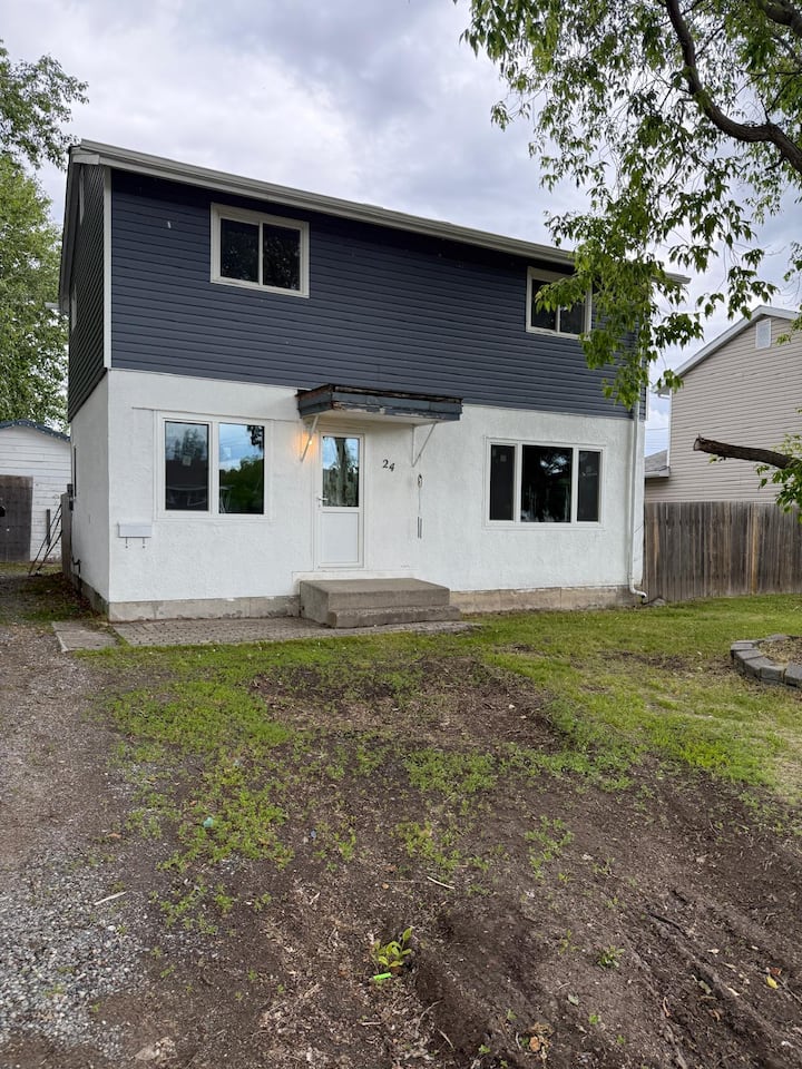 Home In Thompson - Thompson