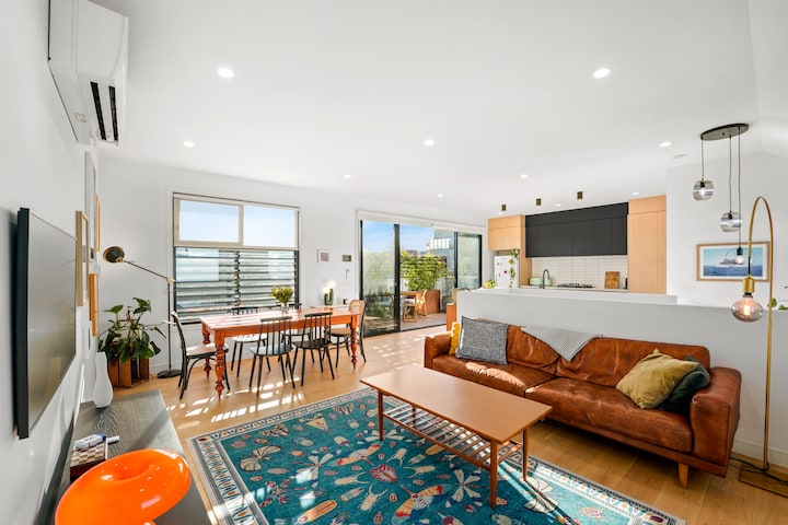 Stylish Comfort In Buzzing Thornbury - Melbourne