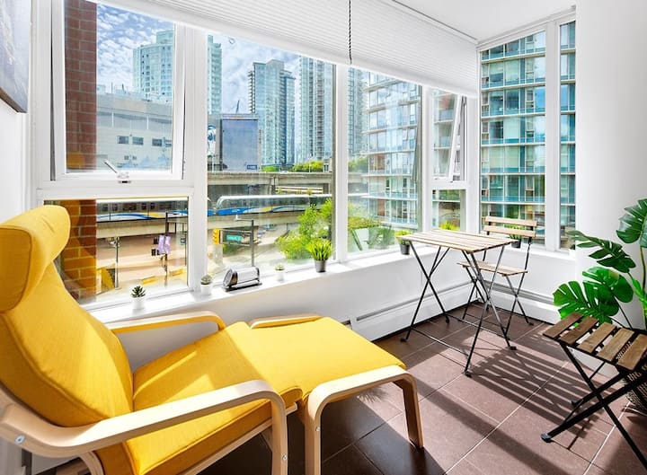 Stylish Condo In Downtown - Vancouver