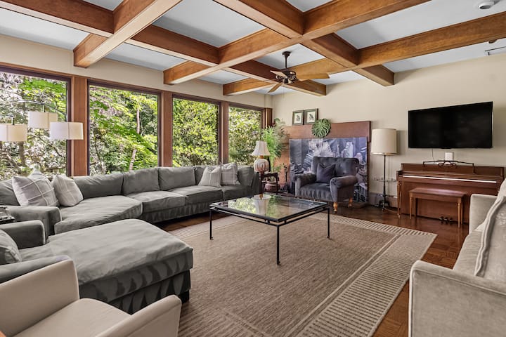 7br Historic Estate | Pvt Yard |Near Dc & Old Town - Alexandria, VA