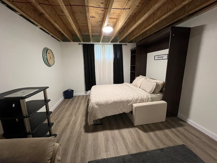 Comfy, Basement Studio - Terrace