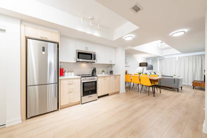 Yyz/ytz 2-story 5beds Workstation Luxury Prodesign - Toronto