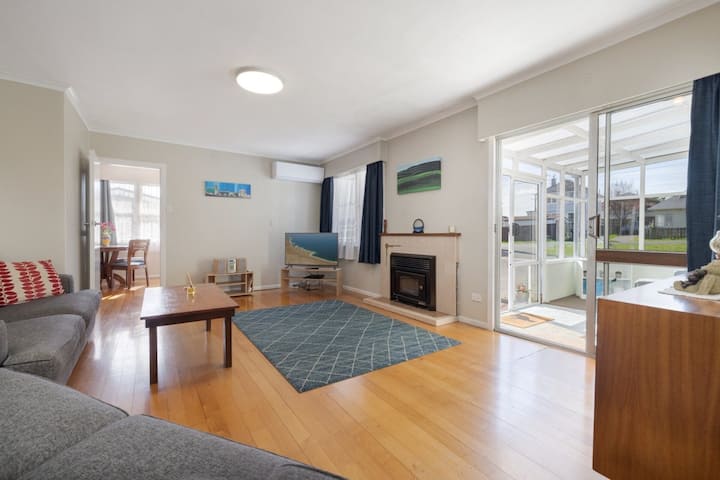 Bright Room In Sunny House - 타우랑가