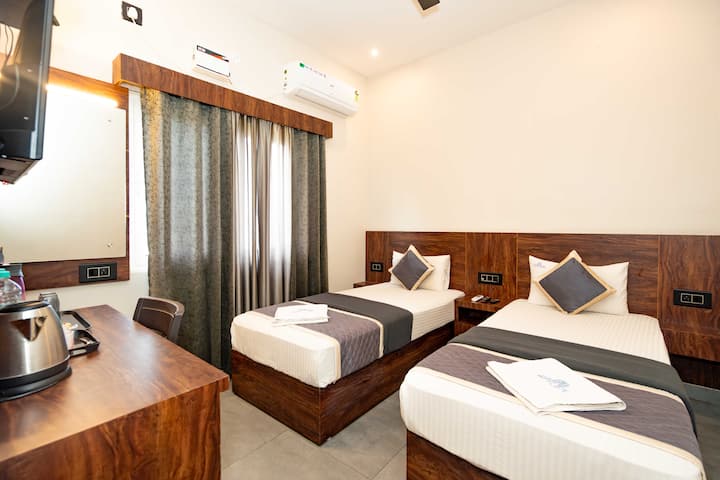 Hotel Elite Twin Bed Ac Room(first Floor No Lift) - Rameswaram