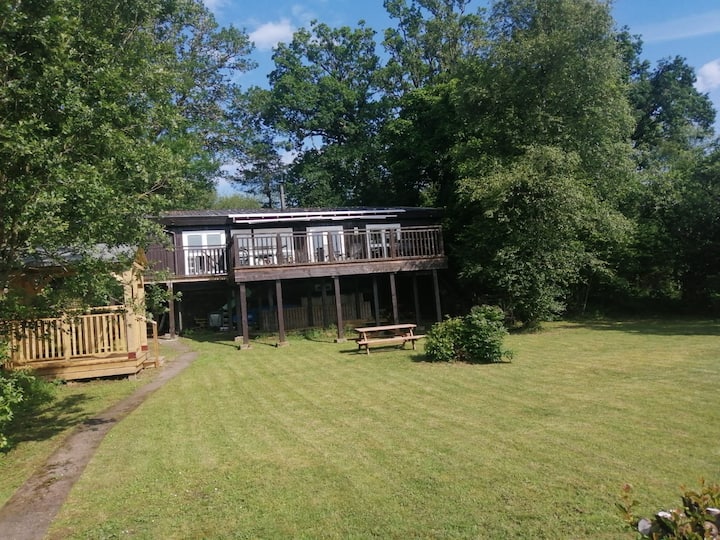 Freya's Cabin - Stunning Loch Side Location - Loch Awe