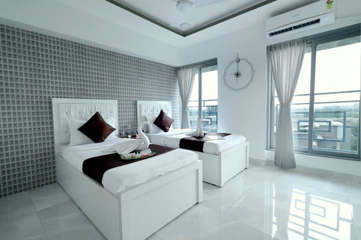Modern & Spotless 2bhk Perfect For Families & Work - Mumbai