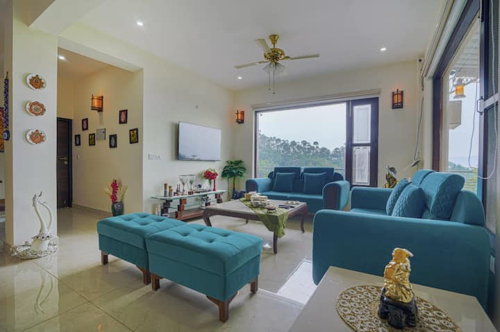 Kasauli Retreat With Bbq, Hill Views & Verandah - Solan