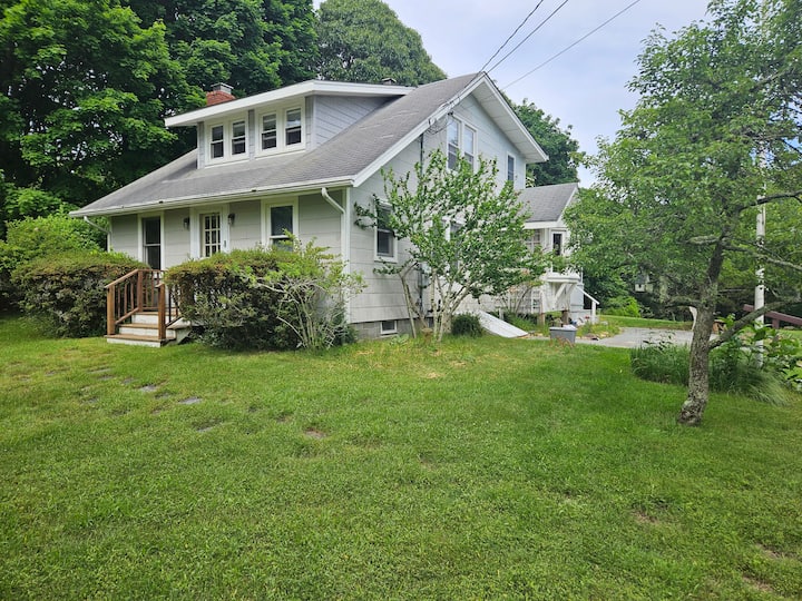 Cottage On The Lake! - Sag Harbor, NY