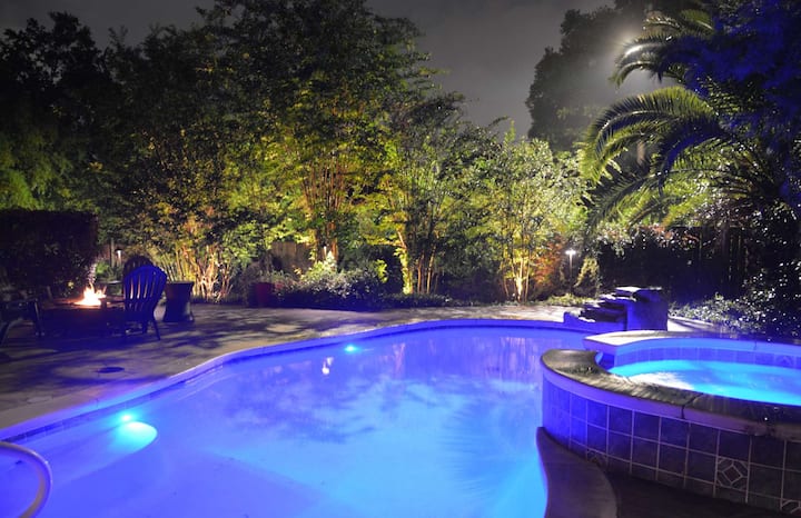 Enchanting Poolside - Savannah