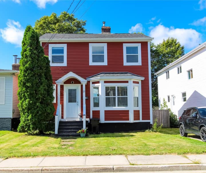 Bright Central Stay | Sleeps 5 - Paradise