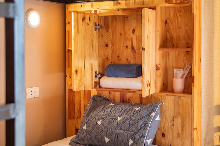 Hanoi Central Pod For 8 Guests - Hanoi