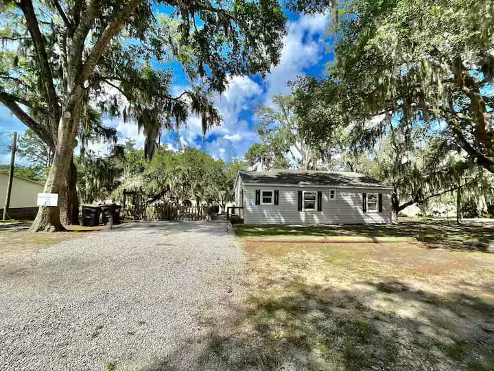 Waterfront Retreat | 10 Min To Parris Island - Beaufort, SC