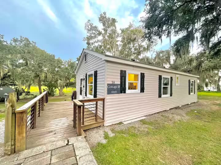 The Gathering Tide | Sleeps 6 | Central Location - Beaufort, SC