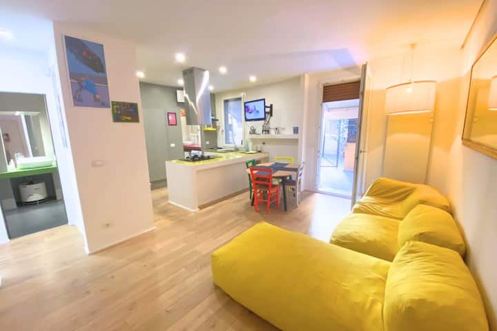 Ampio Appartamento Con Cortile | Centro Storico - Bologne