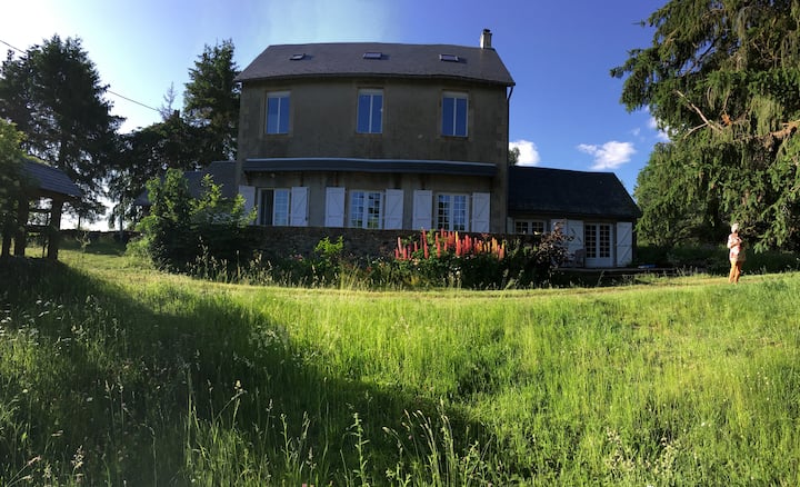 Les Htes Herbes: Chambre Bruyère - Meymac