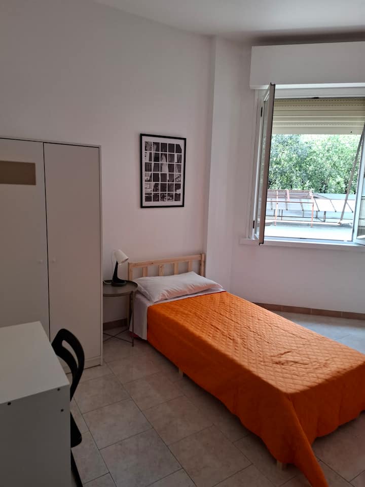 Fare Bnb Room Porta Castello - Reggio Emilia