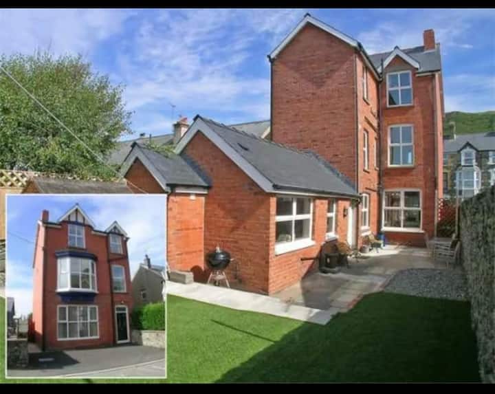 5* Family Home, 3 Min Beach Walk - Barmouth