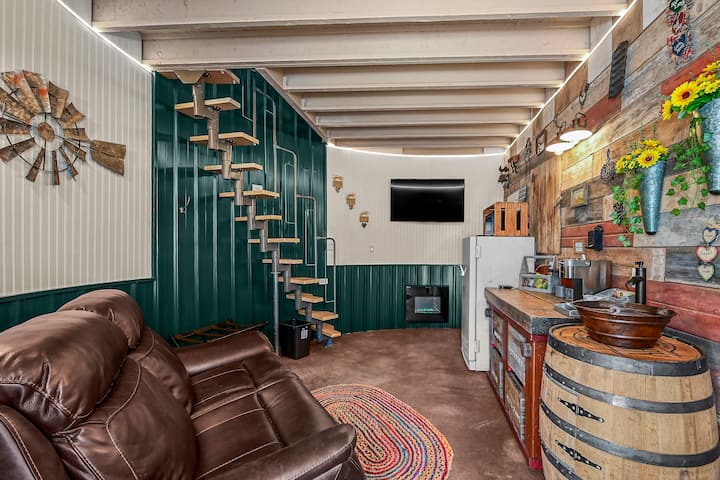 Stay In A Real Silo • Cozy Silo W/loft Near Boise - Idaho (State)