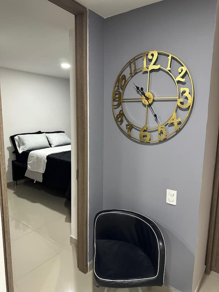 Acogedora Habitación En Laureles - Medellín