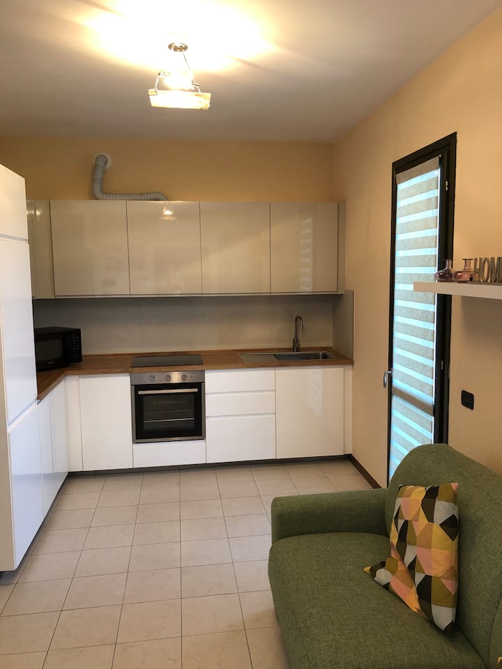 Gabriele Apartment With Private Garage - Brescia