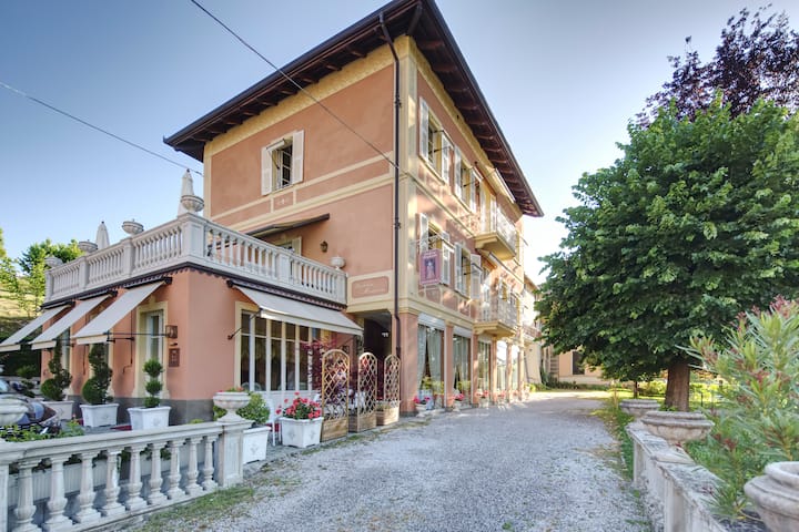 Hotel Duchessa Margherita - Viola