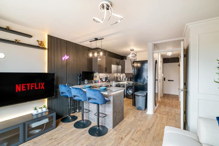 Stylish 2-bed City Retreat - 링컨