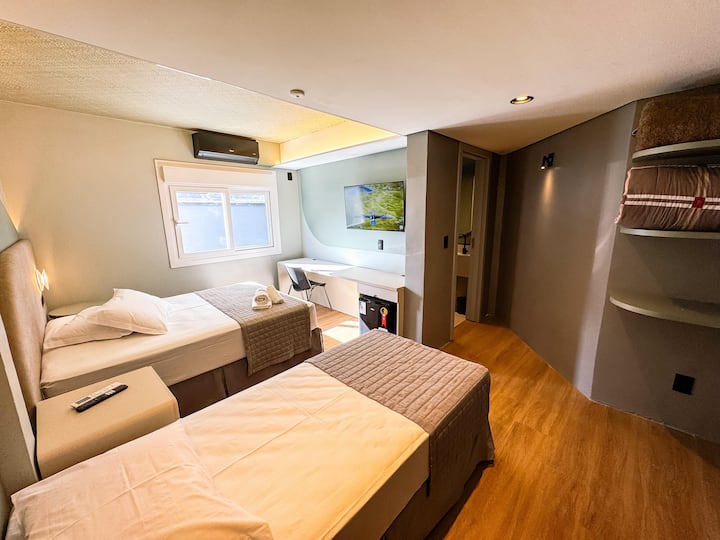 E104 Ou E103 - Hotel Zata/criciúma. - Criciúma