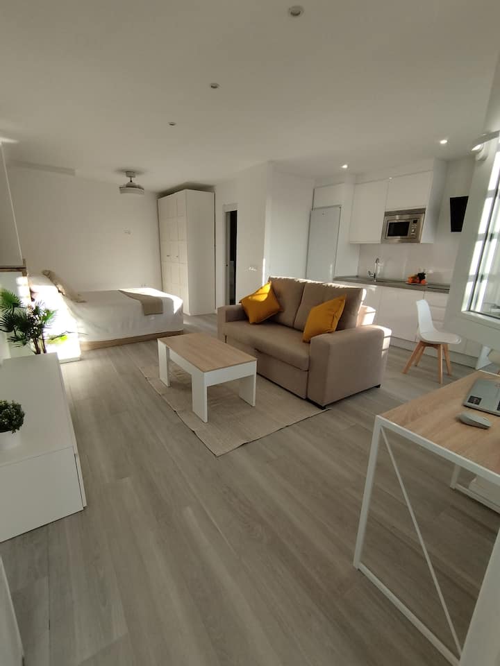 Loft Con Estilo A 5 Min Caminando De La Playa - スペイン マラガ