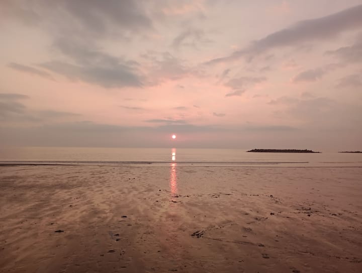 The Gallery Room - Borth