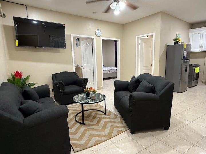Waban Tela (Lovely Rental) Downtown Tela -  #102 - Tela