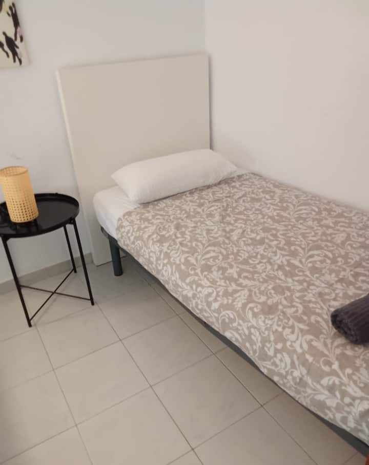 Triple Room With Smartlock - Barcellona