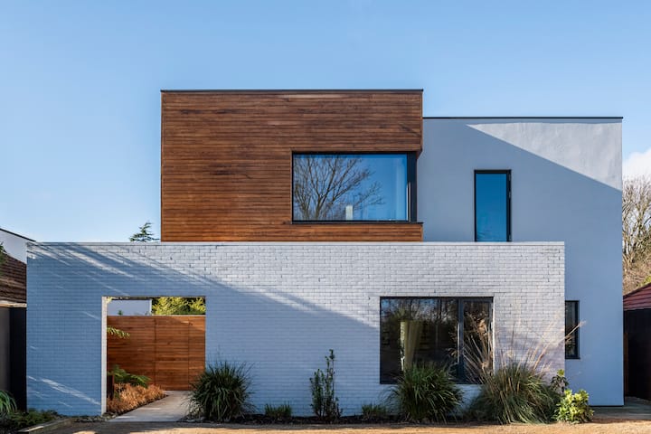 Modern, Spacious Family Home (Had To Re-list) - Dublín