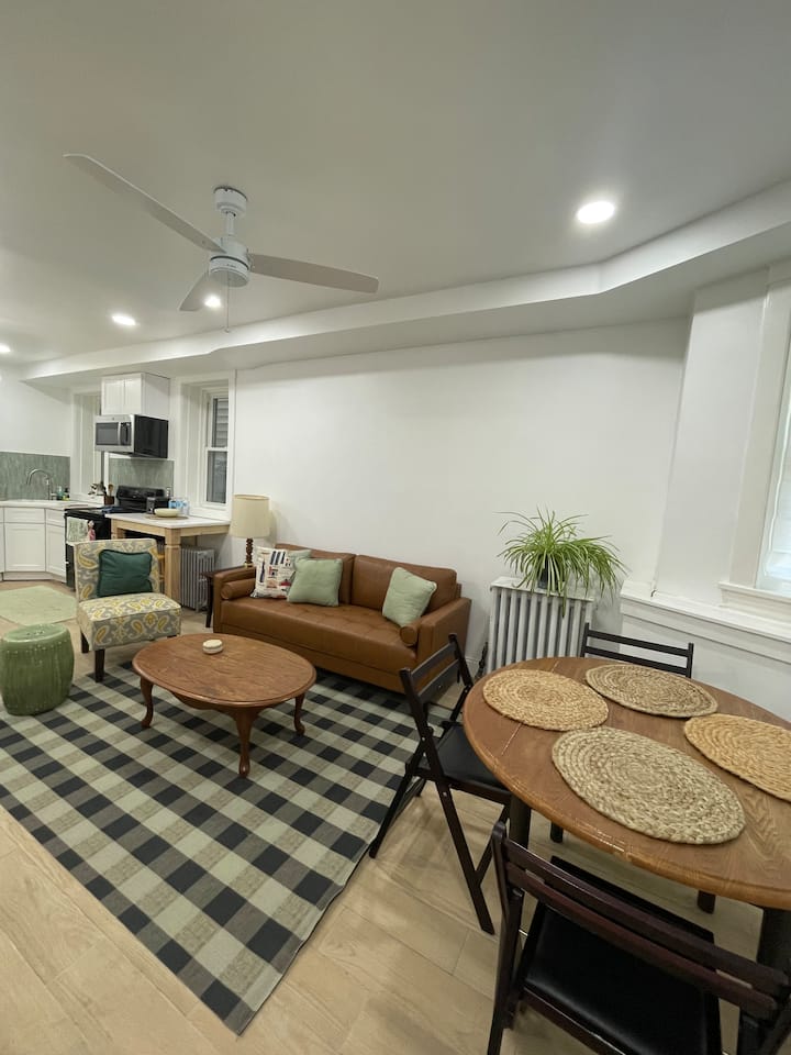 2 Bedroom Garden Unit - Northside, Horner Park - River West - Chicago