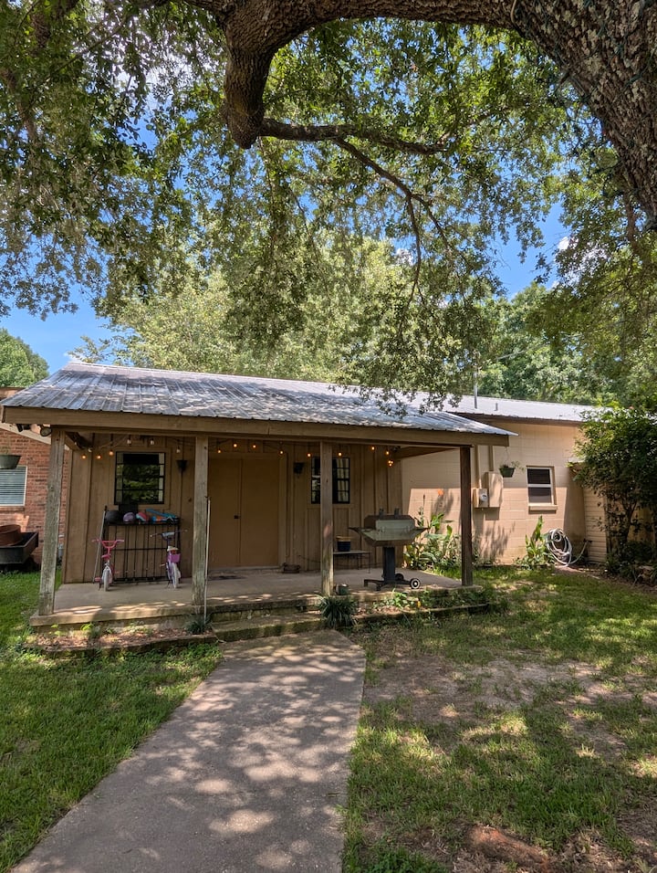 The Hideaway Nook - Monroe, LA