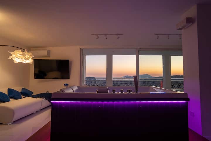 Caravaggio Luxury Apartment - Pozzuoli