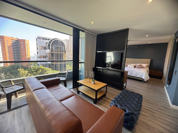 Luxury Loft, View, Pool, Dryer,location At Poblado - Medellin, Antioquia, Colombia