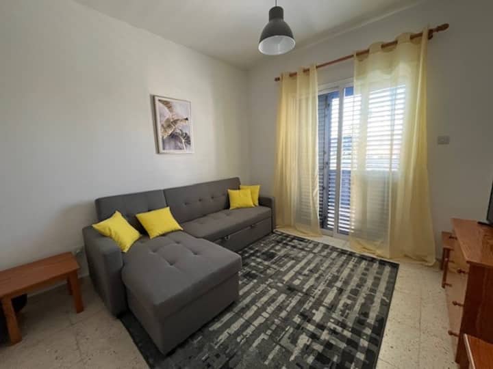 Paradise Gardens 2, Pool Facing Apartment - Kato Paphos