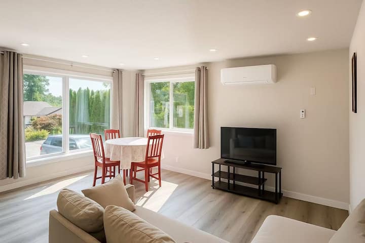Cozy 2br W/ac Near Northgate, Golf & All Amenities - Edmonds, WA