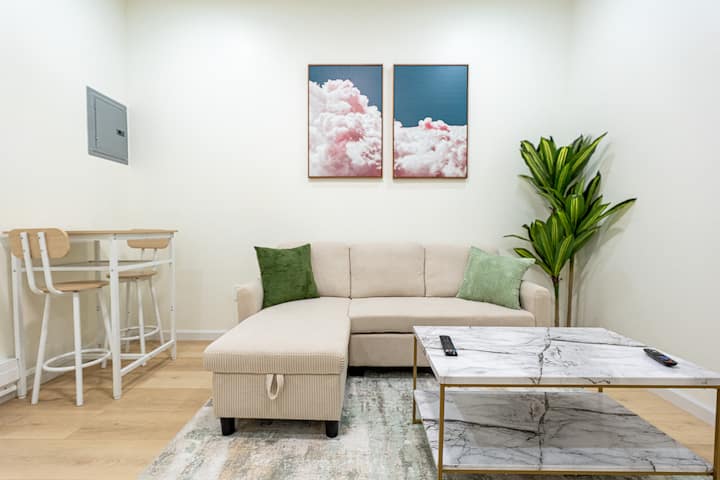 Stylish 2br | Midterm Stay | South Philly Charm - Philadelphia, PA